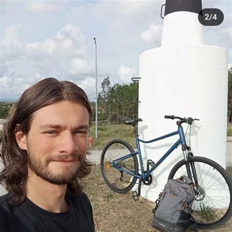 Pai Faz Apelo Para Encontrar O Filho Tomar Na Rede