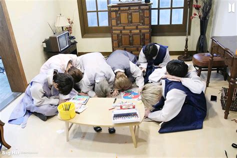 【bts 防弹少年团】全员拜年啦祝大家新年快乐！！！！！壁纸超清喜欢自取～ 哔哩哔哩