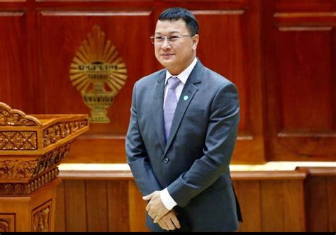Breaking ព្រះមហាក្សត្រ ចេញព្រះរាជក្រឹត្យត្រាស់បង្គាប់តែងតាំង ឯកឧត្តម