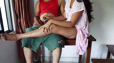 කුණුහරපෙන් බැන බැන අරින්න දෙන ලොකුඅම්මා Sri Lanka Hot Stepmom Dirtytalk