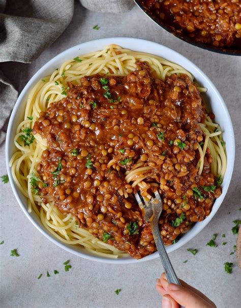 Vegane Spaghetti Bolognese Mit Linsen Elavegan