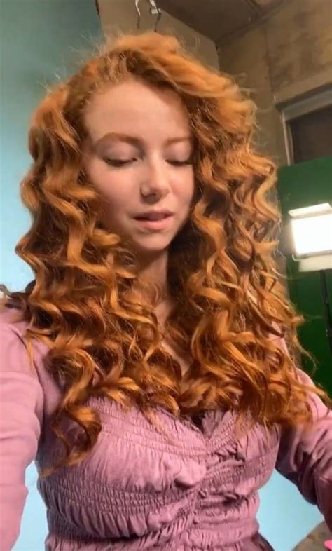Pin Von John Stewart Auf Francesca Capaldi Schöne Rote Haare