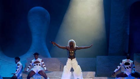 Lil Nas X Na área Quando O Rap E A Ousadia Se Beijam Na Boca Jn