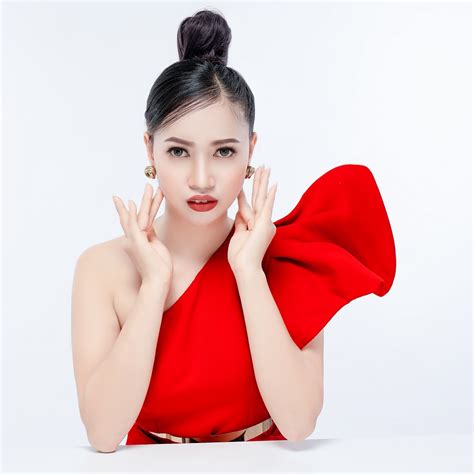 Giám Đốc Đại Diện Mĩ P Hẩm 8x Beauty