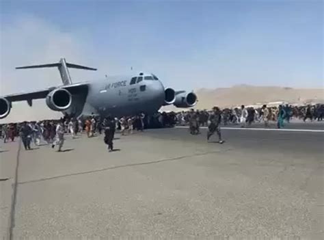 Kevin Newman On Linkedin Every Day Us C17s Land In Kabul And Brave Flight Crews Load Hundreds