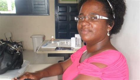 Após Questionar Método De Abordagem De Guarda Municipal Professora é Algemada E Conduzida à