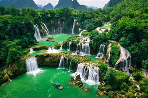 电脑桌面壁纸风景山水 2025绝美的山水壁纸高清图片大全配图网