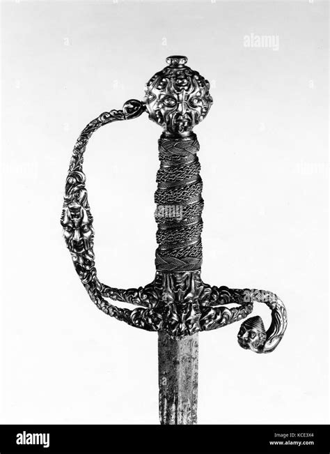 Rapier Ca 1650 Grip Made In 1995 Probably Dutch Iron Steel Wood