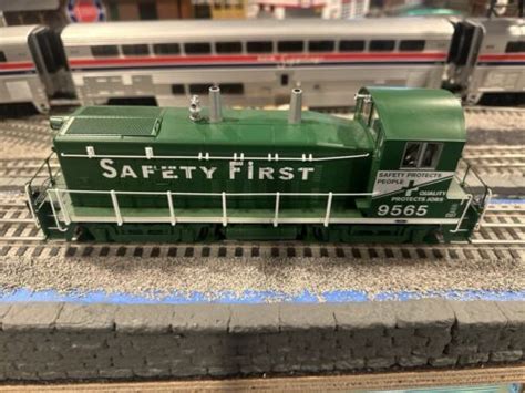 Lionel 6 83385 Legacy Csx Nw2 9565 Safety First Diesel Locomotive