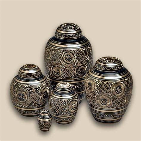 Golden Brass Cremation Urns At Best Price In Moradabad Id 2846307555