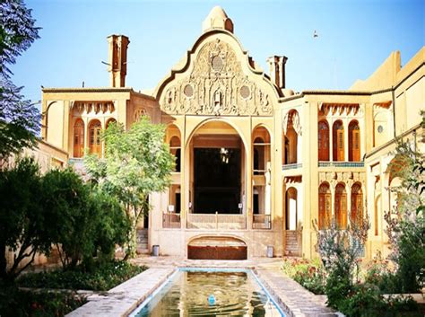 بررسی جامع خانه بروجردی ها 135 اسلاید Ppt90ir