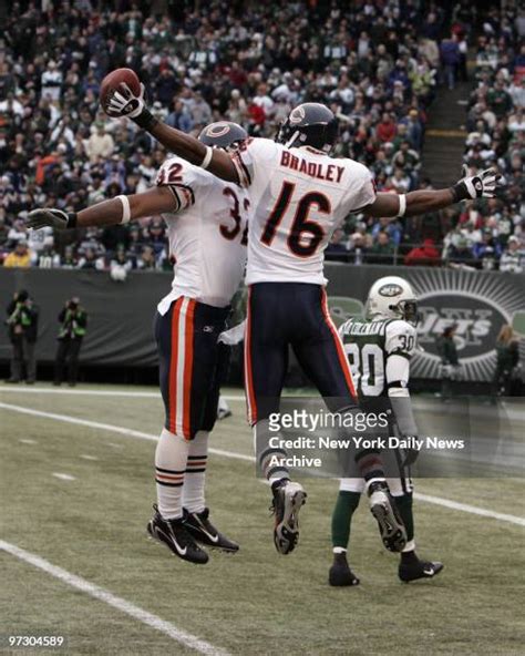 Chicago Bears Mark Bradley Photos And Premium High Res Pictures Getty