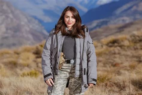 Marnie Simpson Showed Co Stars Her Privates Which She Claims Isnt A