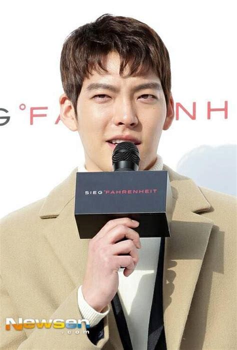 低調現身機場！趙寅成當伴遊金宇彬「正面近照」曝光 娛樂星聞