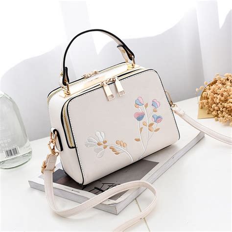 Luxury Pu Leather Handbag Women Embroidery Flower Handbag Leather
