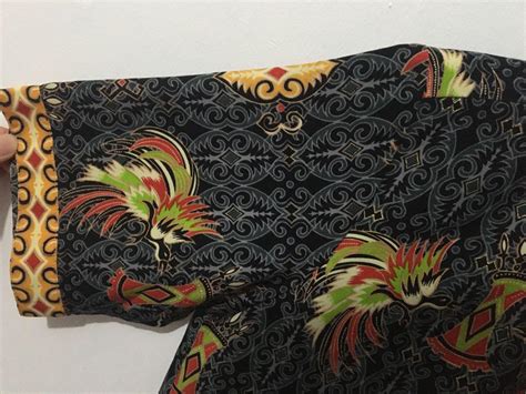 Kemeja Batik Papua Corak Burung Cendrawasih Fesyen Pria Pakaian