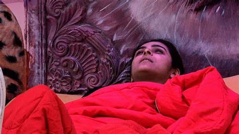 Bigg Boss 13 Day 85 Preview Shehnaz Feels Insecure As She Spots
