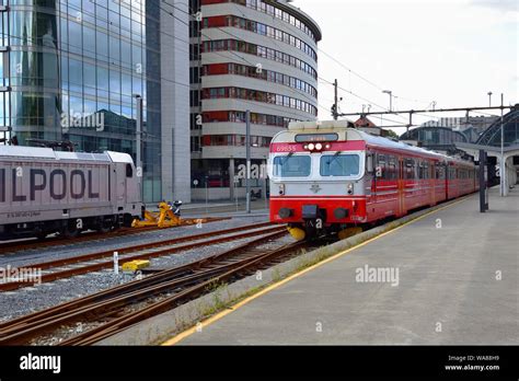 Nsb Class 69 Electric Multiple Unit 69655 Leaves Bergen Central Station