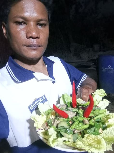 សុិញ ឯការ Facebook