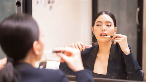 Look Prettier Earn More A Recent Study Highlights ‘pretty Privilege