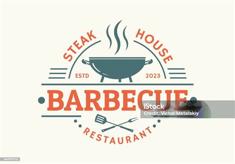 바베큐 로고 또는 아이콘입니다 바베큐 라벨 그릴 바 레스토랑 그릴 포크와 주걱이 있는 스테이크 하우스 빈티지 배지 디자인 벡터