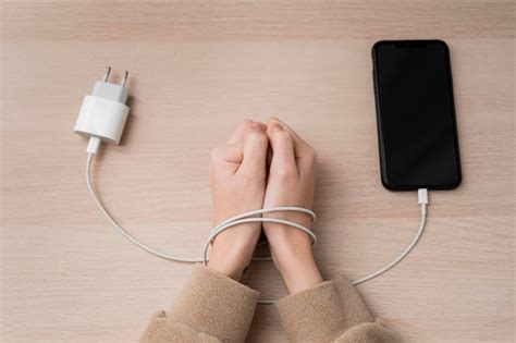 Free Photo Top View Technology Addiction