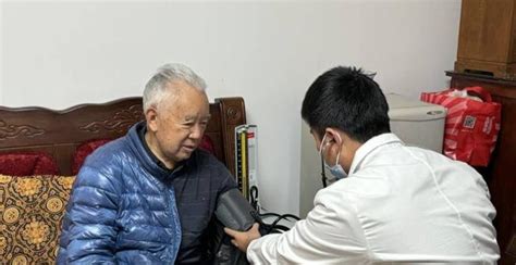 中医馆上门义诊，护航老年居民健康腾讯新闻