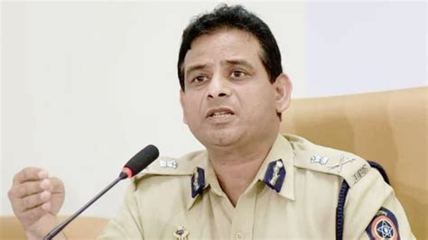 हेमंत नगराळे मुंबईचे नवे पोलीस आयुक्त कोण आहेत नगराळे Marathi News
