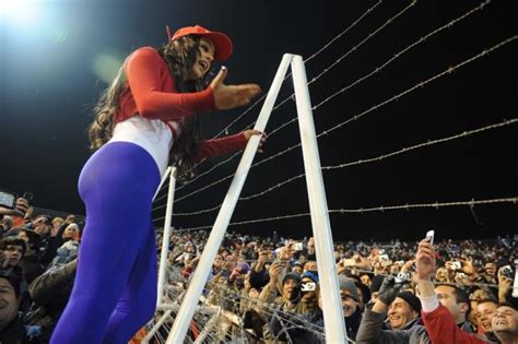 Sexy Female Fans Of Copa America 48 Pics