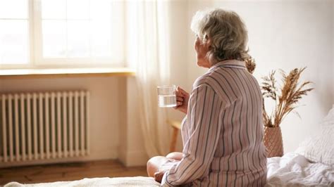 Idosa de 80 anos é espancada e estuprada de forma covarde dentro da