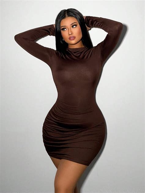 Shein Sxy فستان ضيق موحدة اللون تجاعيد شي إن