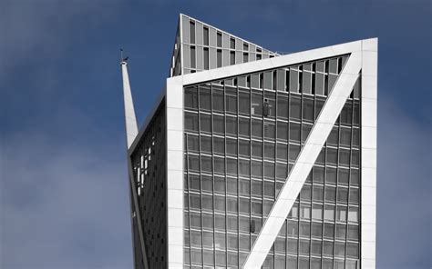 Download Wallpaper 2560x1600 Building Edges Architecture Facade Sky Widescreen 16 10 Hd