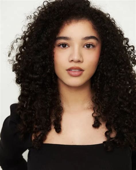 Malia Baker Wallpapers And Backgrounds Wallpapercg