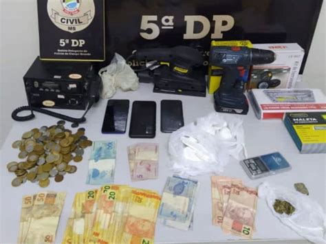Traficante é Preso Após Ser Flagrado Vendendo Drogas Para Usuário