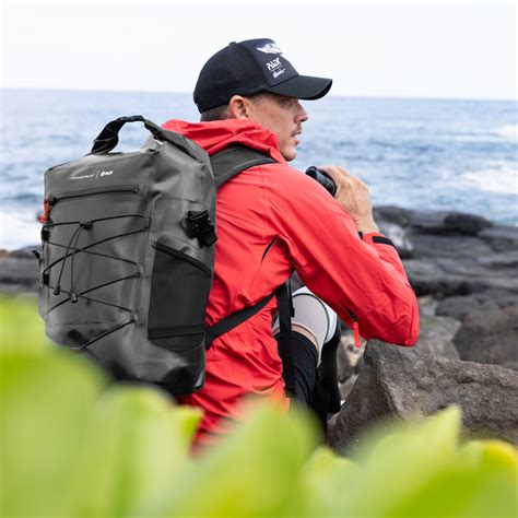 Introducing UNDA, Eco-Friendly Drybags Made for Scuba Divers