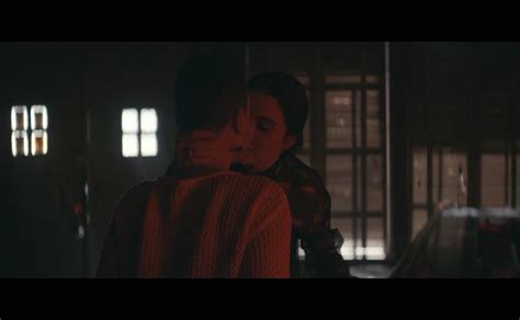 Britne Oldford Rachel Weisz Lesbian Scene In Dead Ringers Aznude