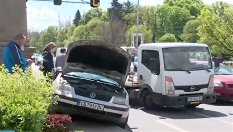 Тежка катастрофа на Орлов мост в София видео