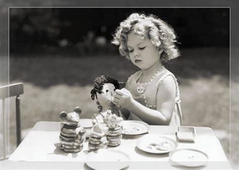 Самая знаменитая девочка кукла самая юная обладательница Оскара любимица Ватикана Ширли Темпл