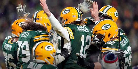 Packers Favored To Win Fourth Straight Nfc North Title