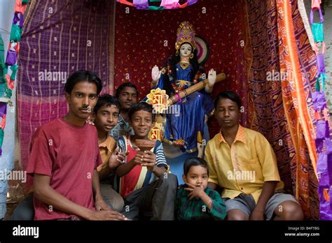 Ländliche Indische Jungen Fotos Und Bildmaterial In Hoher Auflösung