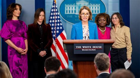 ‘the L Word Cast Joins White House Press Briefing To Mark Lesbian