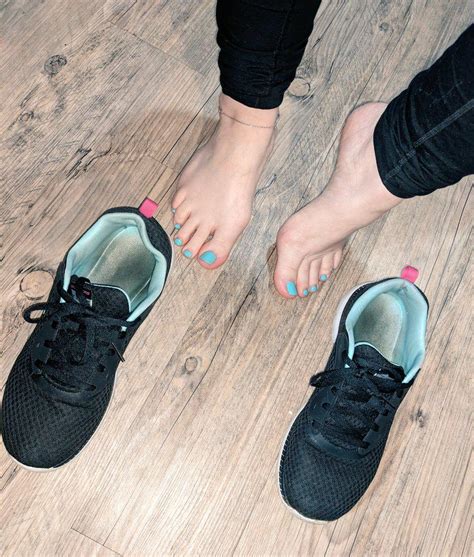 Hop In Tiny Lets Go For A Ride In My Sneakers R Giantessfeet