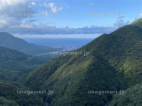 山の風景と青空の写真素材 256575410 イメージマート