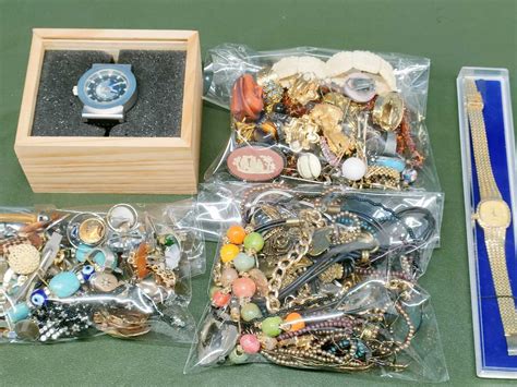 【傷や汚れあり】115 遺品整理品 アクセサリー ネックレス 指輪 時計など 無選別まとめの落札情報詳細 ヤフオク落札価格情報 オークフリー