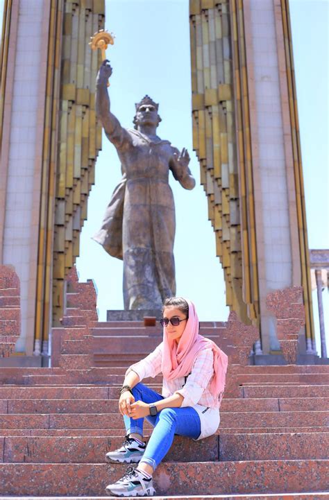 Mona Amini ☾ آسمان فرصت پرواز بلندی است ولی قصه این