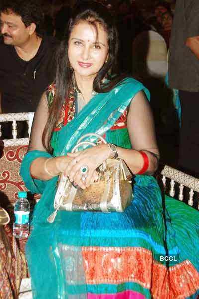 Celebs Lohri Celebrations Photogallery Etimes