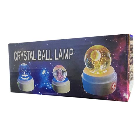 قیمت و خرید چراغ خواب مدل گوی کریستال چرخان طرح ماه و فضانورد