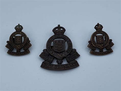 Ww2 Roac Royal Army Ordinants Corps Cap Badge And Shoulder Badges Set