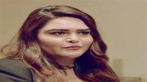 ما بطيقها لكن قرار غبي ناندا محمد تعلق على قرار شطب سلاف فواخرجي من نقابة الفنانين مصراوى