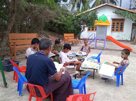 ပေါက်တောမြို့နယ် ပြန်ဆက်ဦးစီးဌာန ဝန်ထမ်းများက ဦးမြဝါပန်းခြံသို့ သ